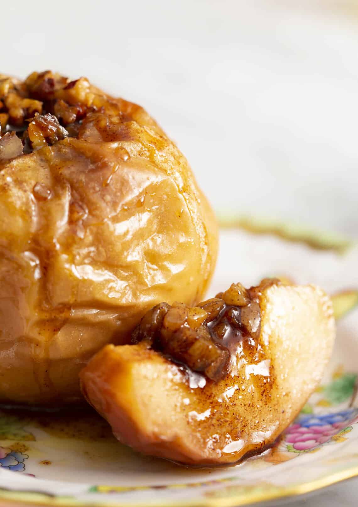 Easy Baked Apples Recipe - Preppy Kitchen