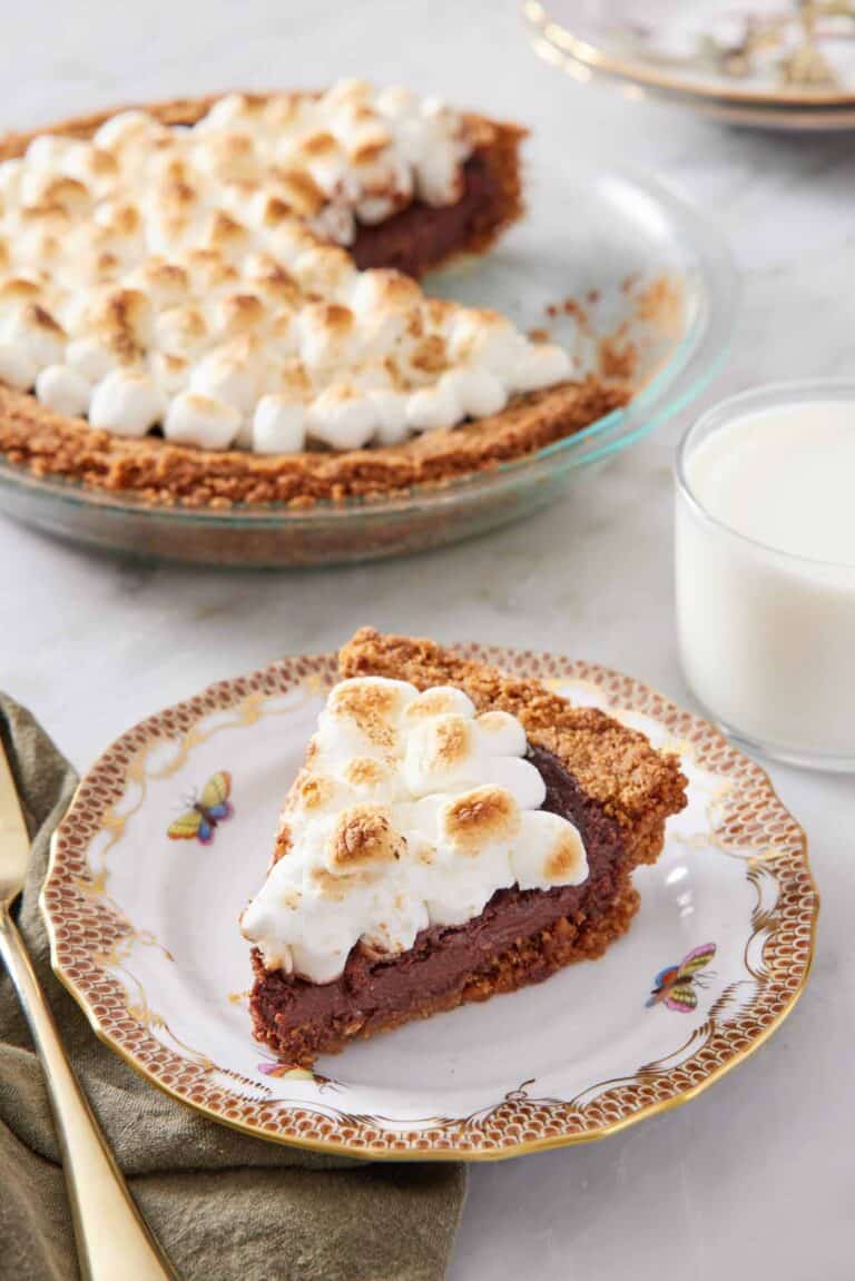 How to Blind Bake a Pie Crust - Preppy Kitchen