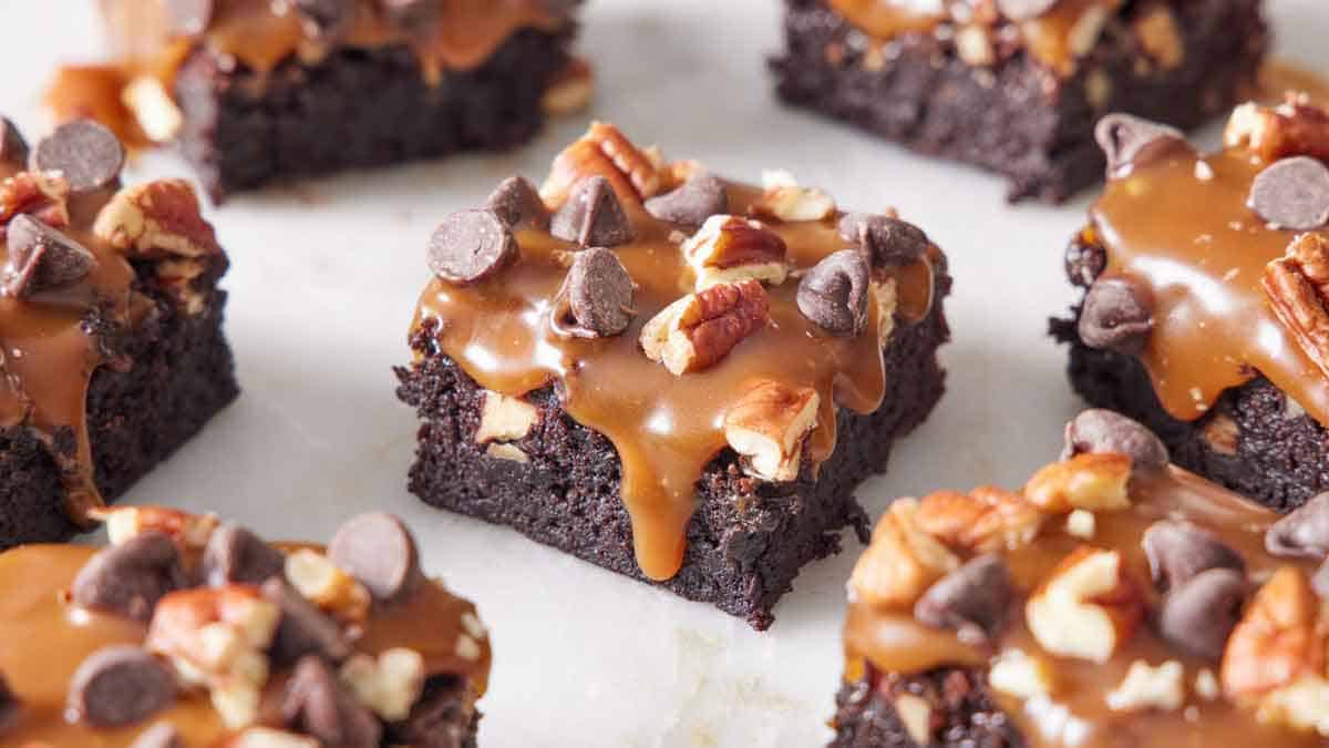 Fudgy Turtle Brownies Recipe - Preppy Kitchen
