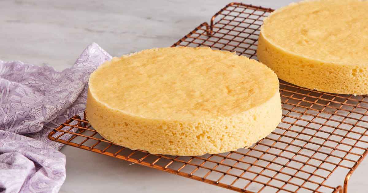 How To Bake Flat Cake Layers - Preppy Kitchen