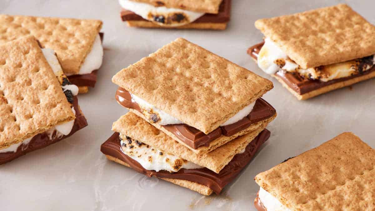 How To Make How To Make S’mores - Preppy Kitchen